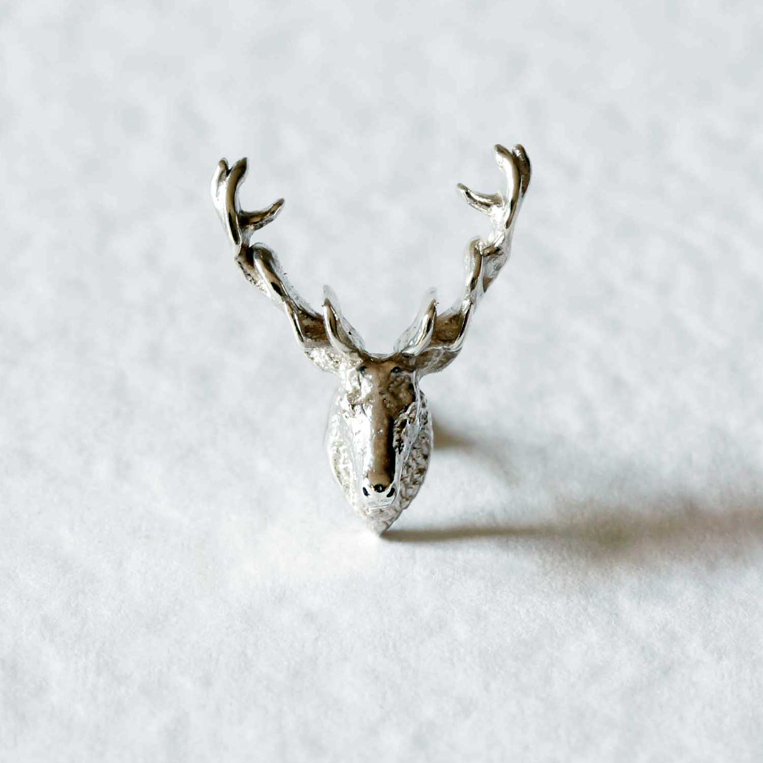 Stag Lapel Pin/Tie Pin – Silver/Gold – Lee Renée Ltd